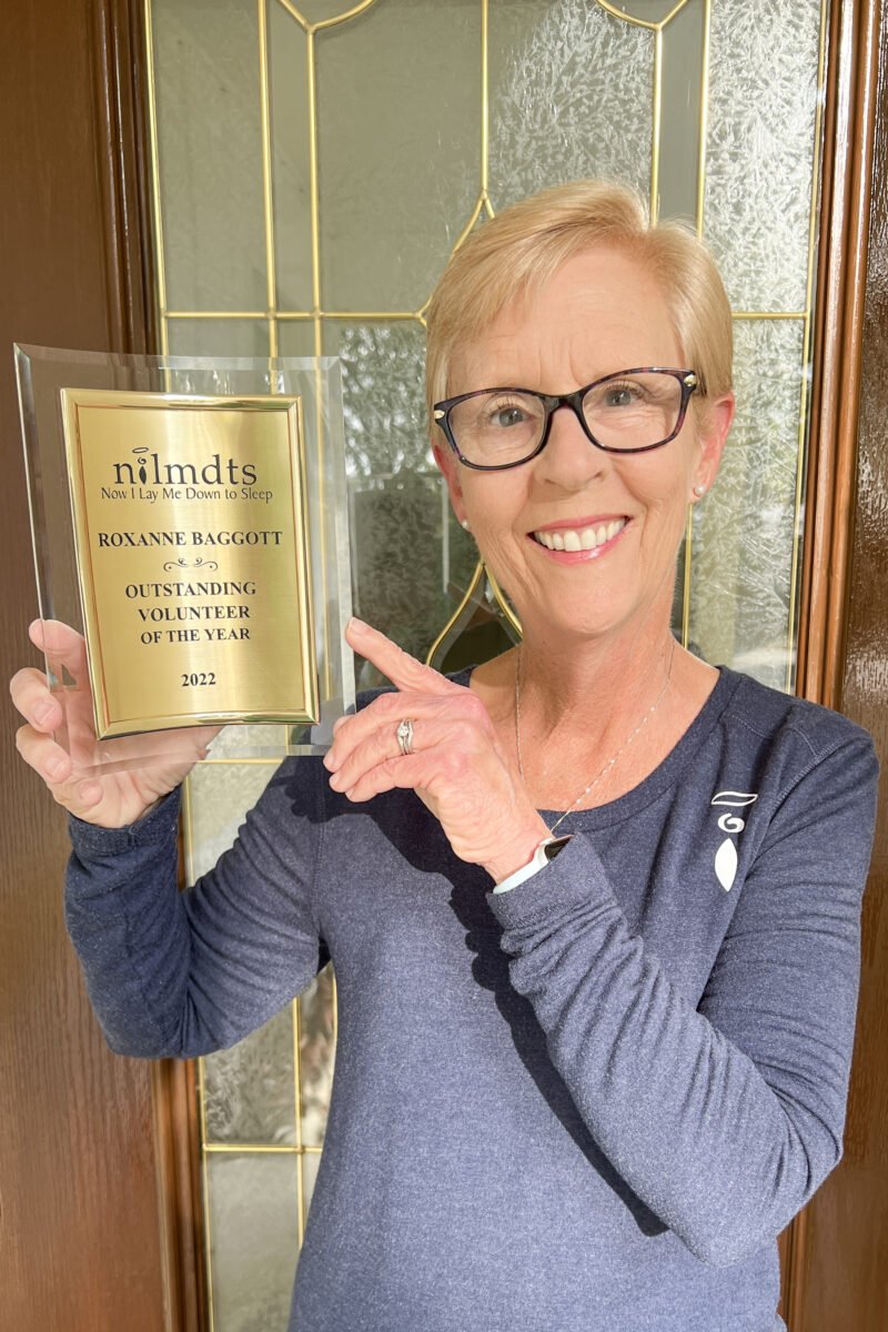 Roxanne Baggott named “Outstanding Volunteer of the Year” – Now I Lay ...